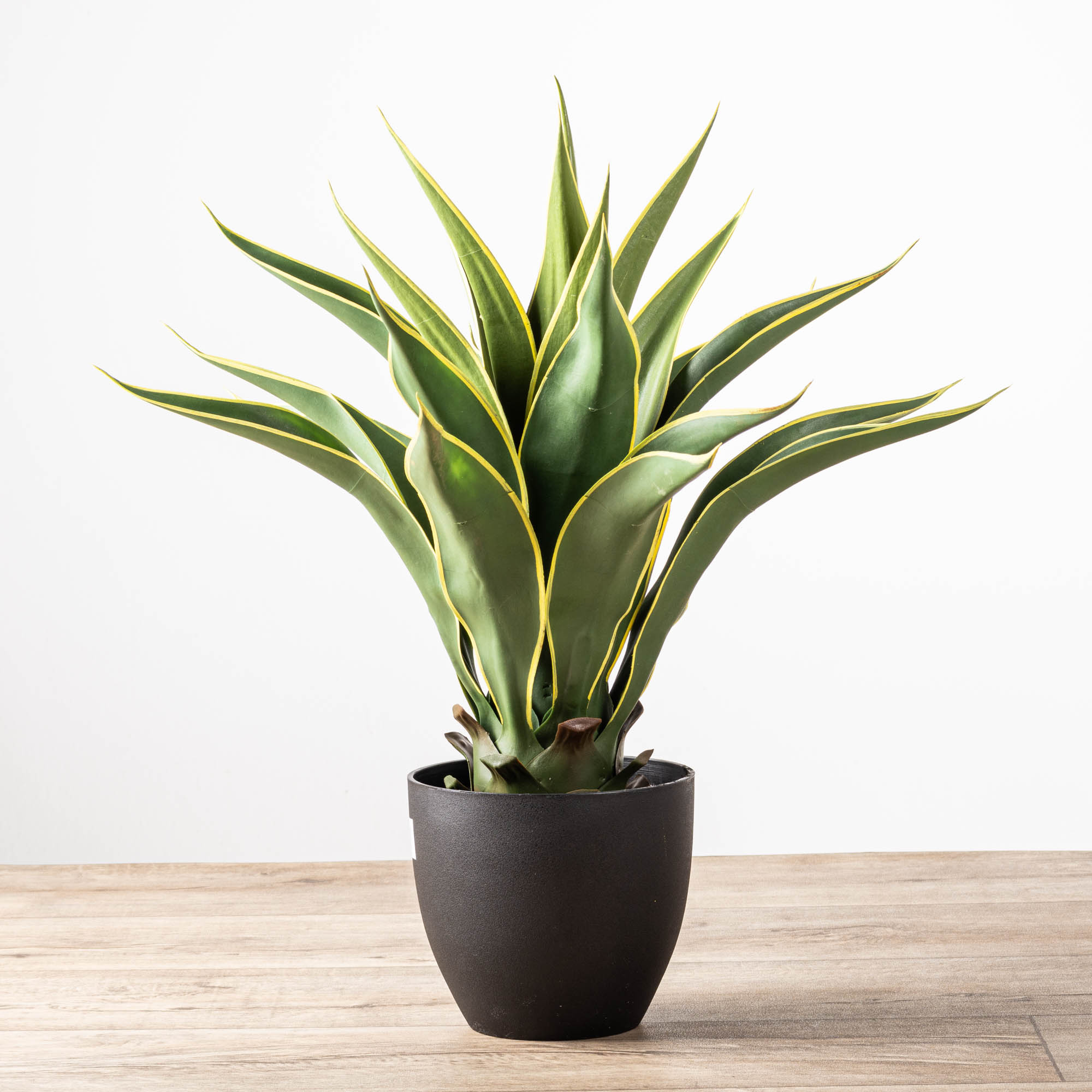 Planta Artificial Agave 58cm con Maceta Negro de Plástico y Hierro